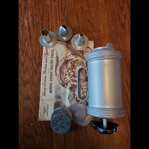 Kitchen | Mirro Cookie Press Wearever Aluminum Spritz Butter Cookies ...